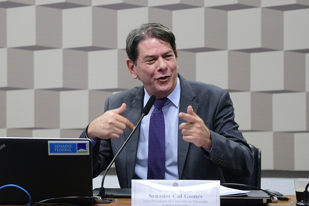 Cid Gomes diz que, se o Centrão mandar no governo, Lula vai para o ...