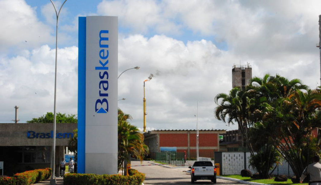 Braskem perde grau de investimento após rompimento de mina em Maceió ...