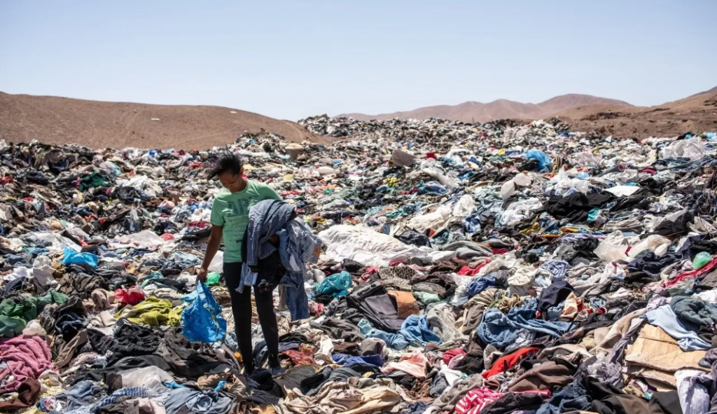 Lixo têxtil, uma nova forma de colonização através da poluição ...