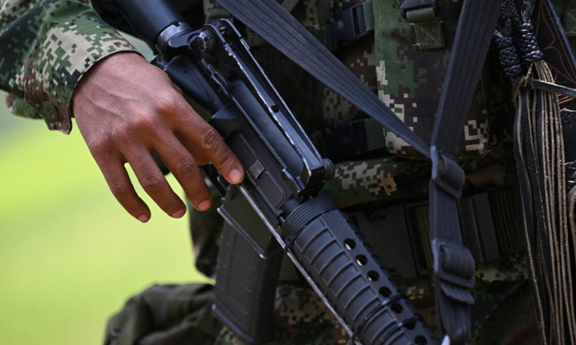 Exército da Colômbia mata 15 guerrilheiros dissidentes das Farc ...